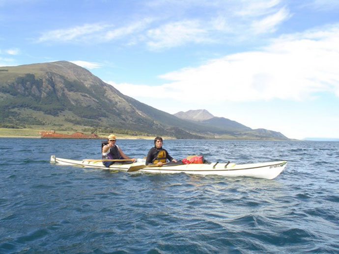 Sea Kayak through the Beagle Channel | Kallpa I Tour Operator